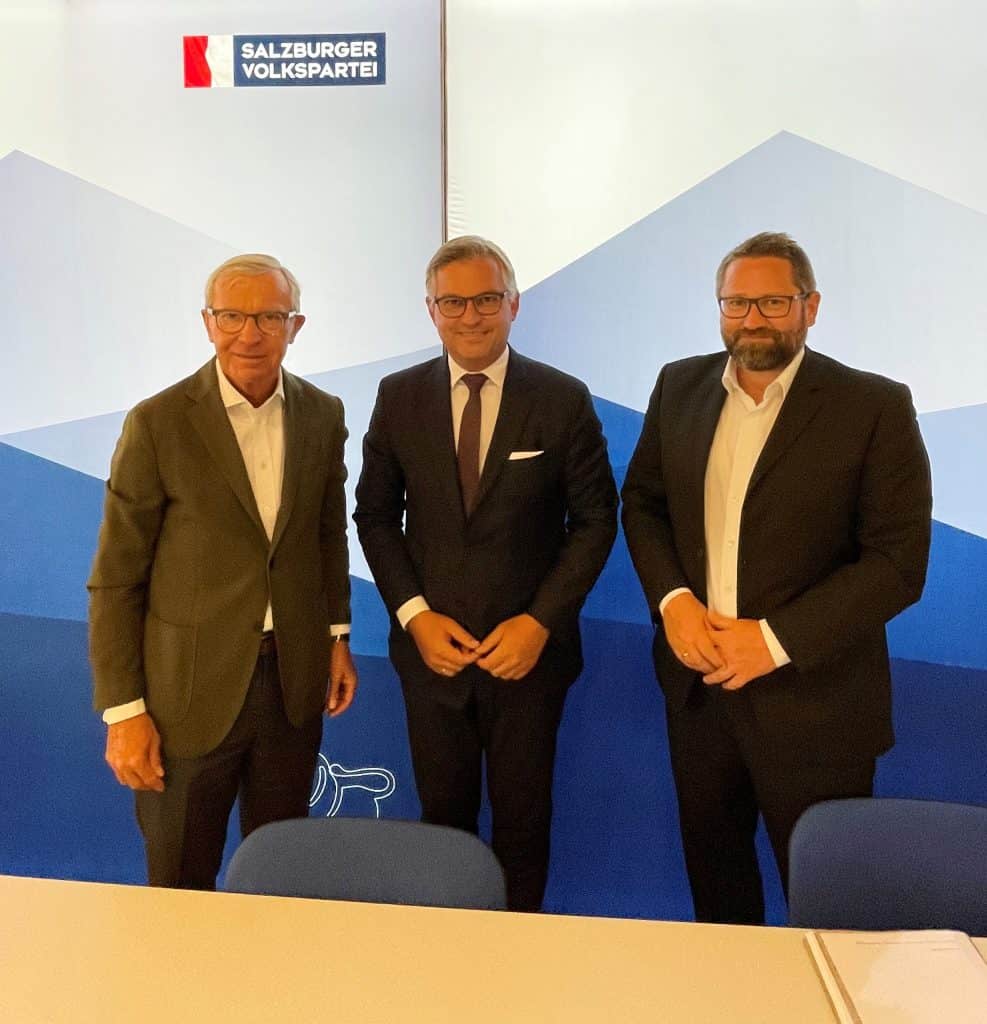 Dialog mit Finanzminister Magnus Brunner: Menschen, die sich Wohnraum ...